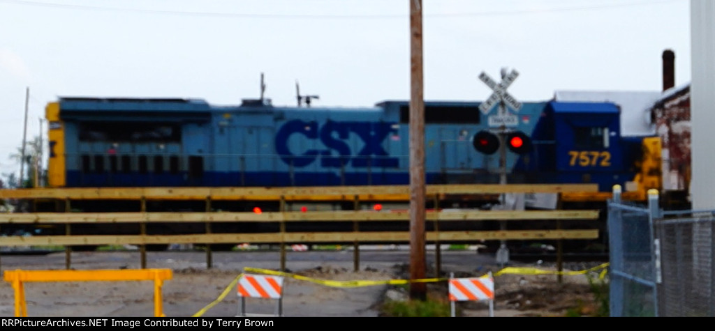 CSX 7572
